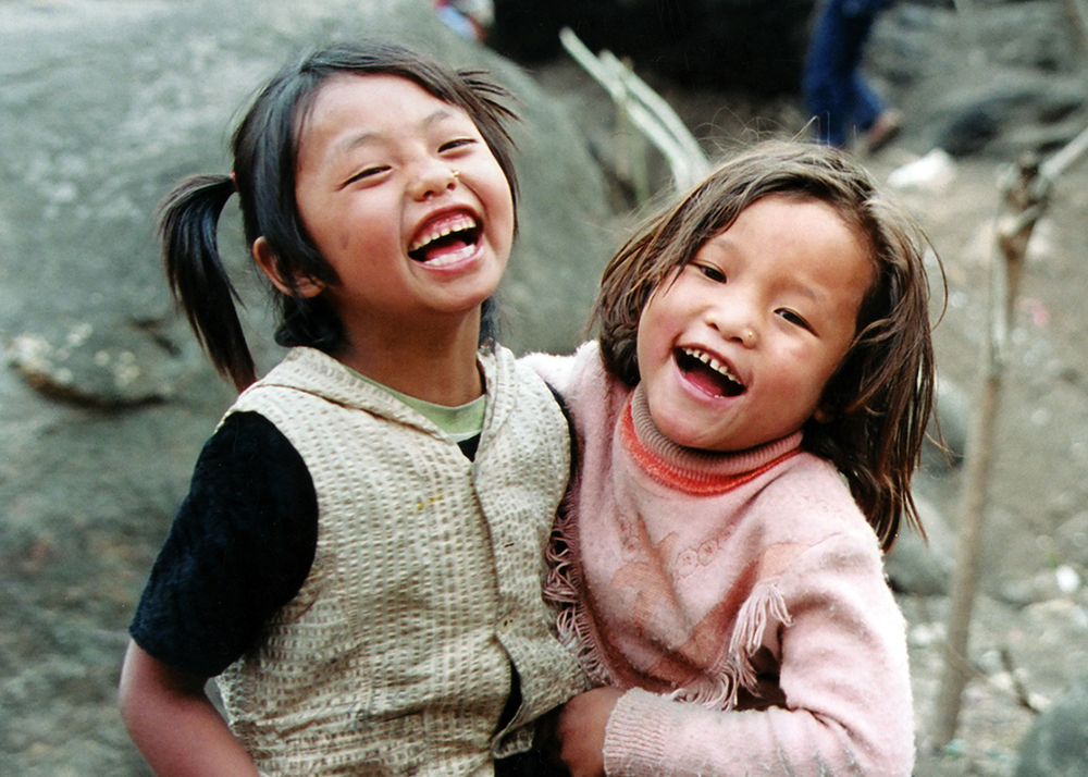 Evaluating The Best Ways to Give to the Poor – Comfort and Smile for ...